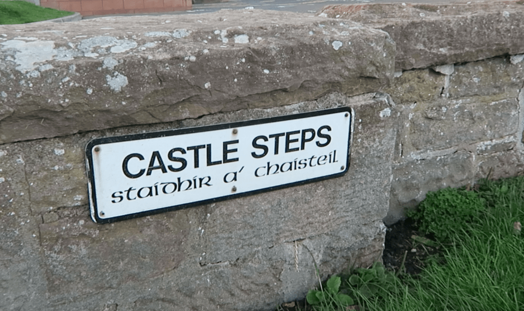 The visibility of Scottish Gaelic: a signage safari - How to get fluent ...
